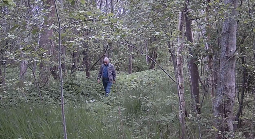 Nature photographer and more visiting the trail - The Tree Spy